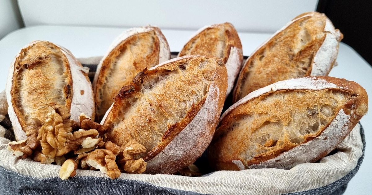 Quick Bread with Walnuts - Crispy Crust & Toasted Nuts Recipe | Food ...